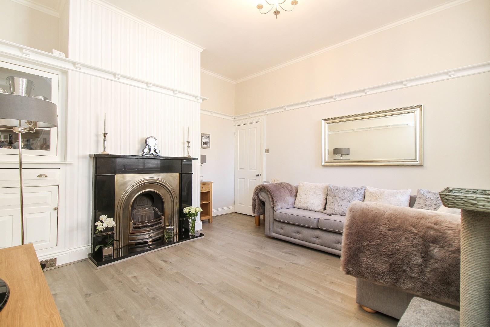 Miller Lane, Nottinghamshire NT9 0KL - Rare & Desirable
